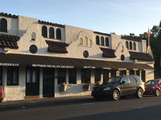 Exploring The Historic Sonoma Plaza - Routes and Trips